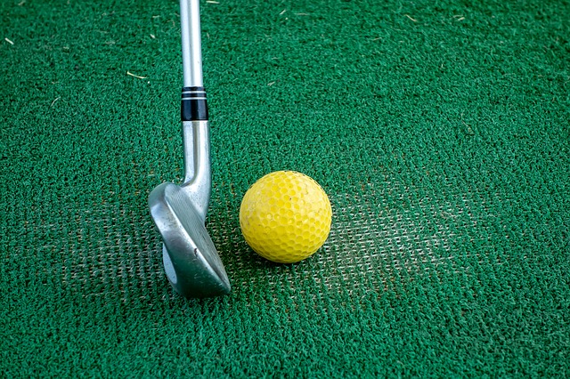 Come giocare a golf a casa